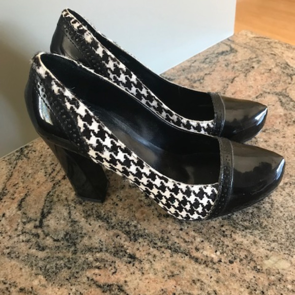 Tahari | Shoes | Tahari Black And White Heels Pumps Avenue | Poshmark